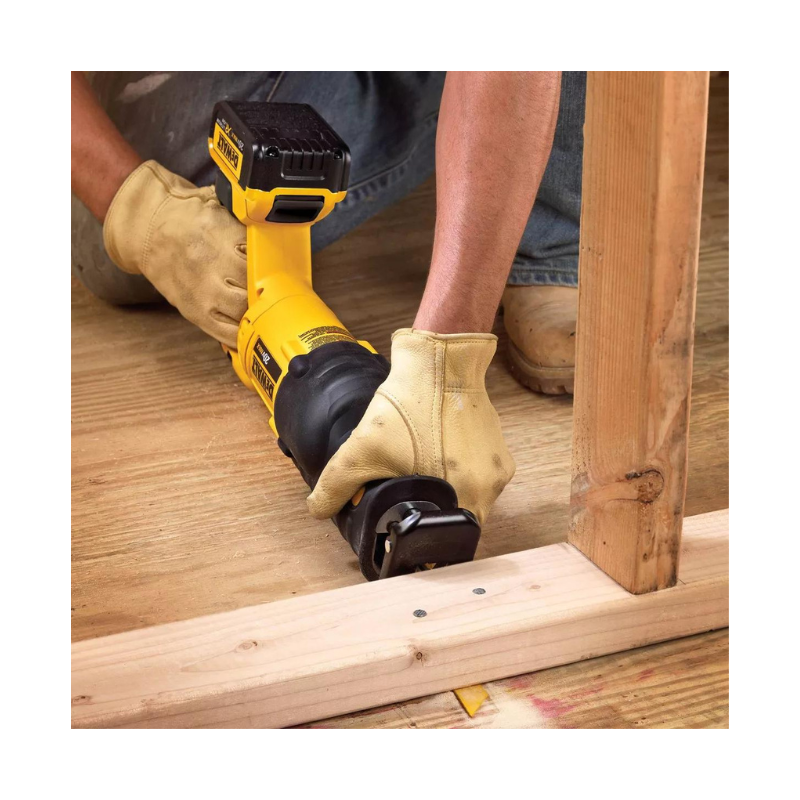 Sierra Sable Inalámbrica 20v Max Dewalt DCS380B | EL Mundo en Madera